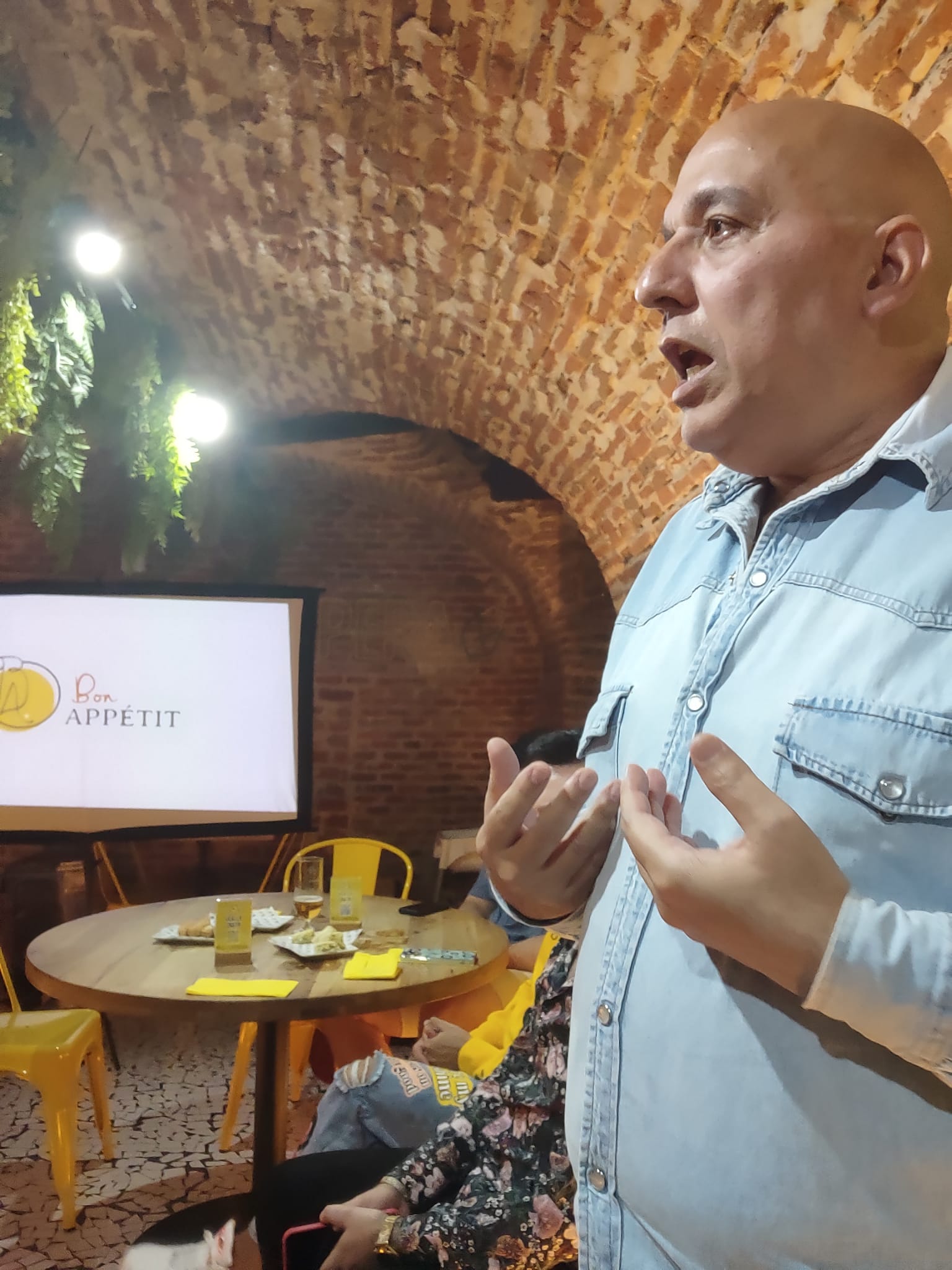 EVENTOS DE LANZAMIENTO DE UNA AREPA PARA EL FUTURO